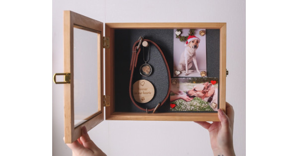 Deep shadow box